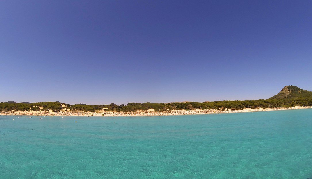 Cala Agulla: playa, qué hacer y cómo llegar