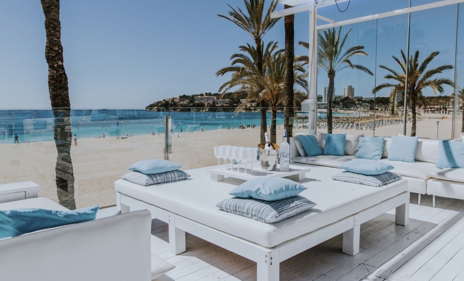 Die 10 besten Beach Clubs auf Mallorca | Click-Mallorca.com